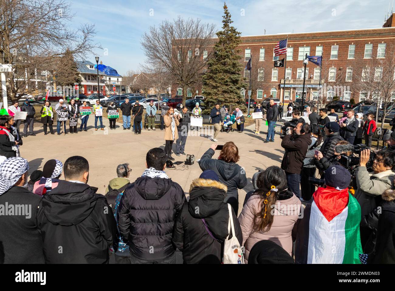 Arab american support center hi-res stock photography and images - Alamy