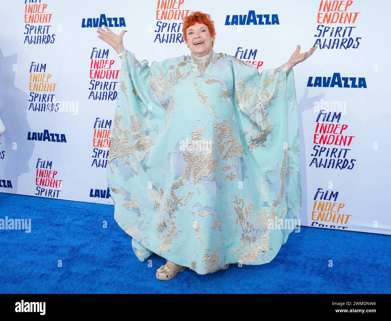 Los Angeles, USA. 25th Feb, 2024. Susan Berger walking on the red ...