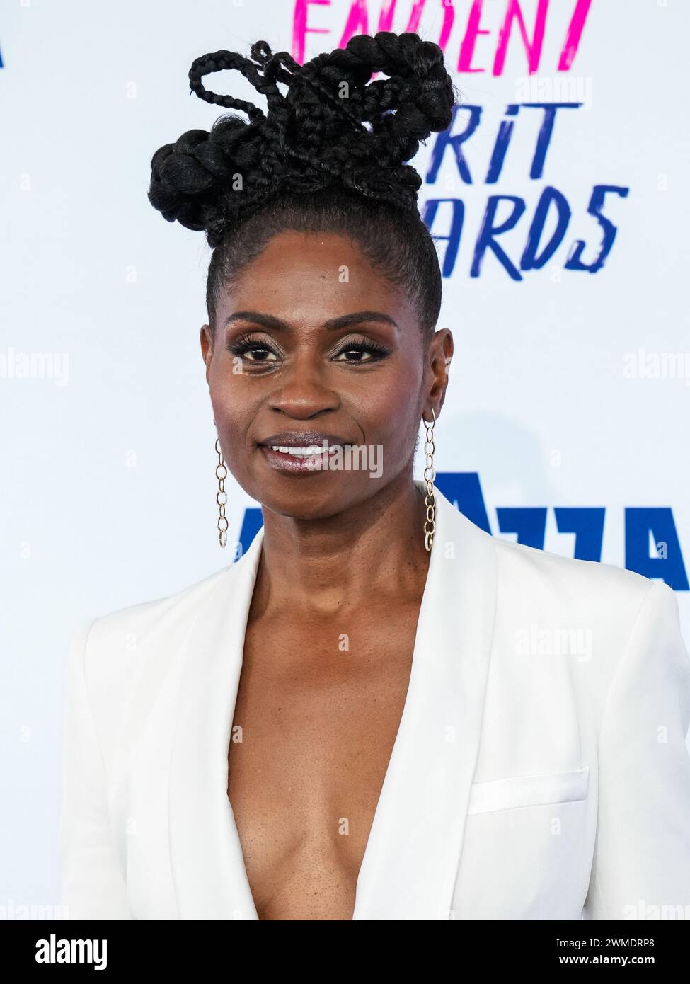 Los Angeles, USA. 25th Feb, 2024. Adina Porter walking on the red ...