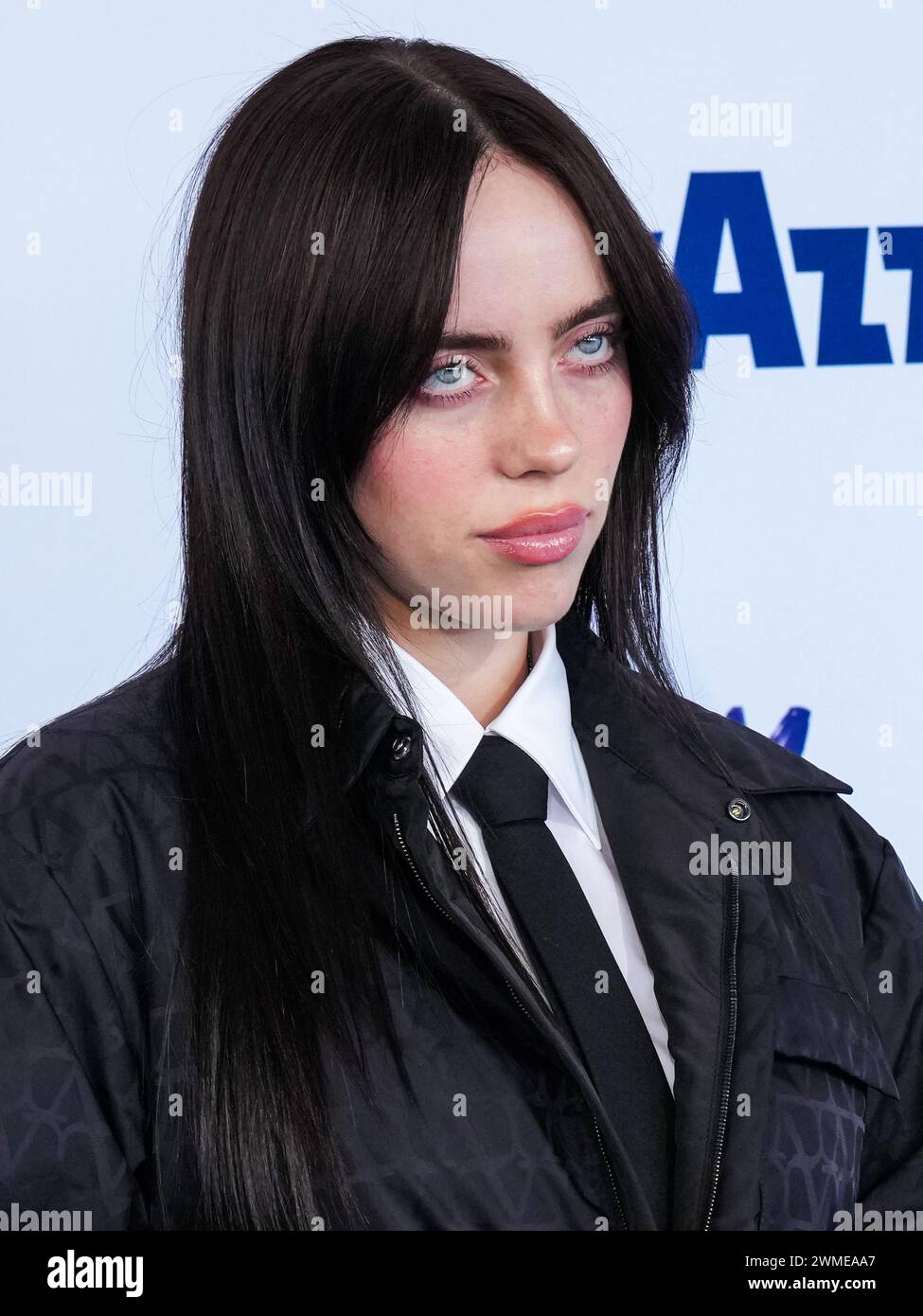Los Angeles, USA. 25th Feb, 2024. Billie Eilish walking on the red ...