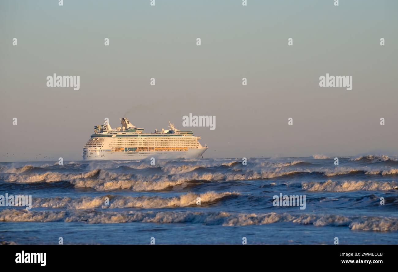 Cruise Ship Leaving Port Of Galveston Stock Photo - Alamy