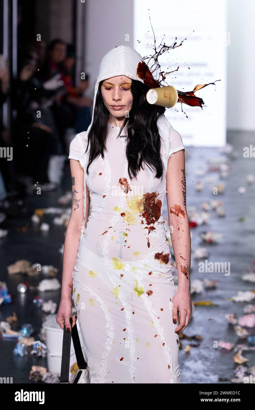Milan, Italien. 25th Feb, 2024. AVAVAV Fall/Winter 2024 runway during ...