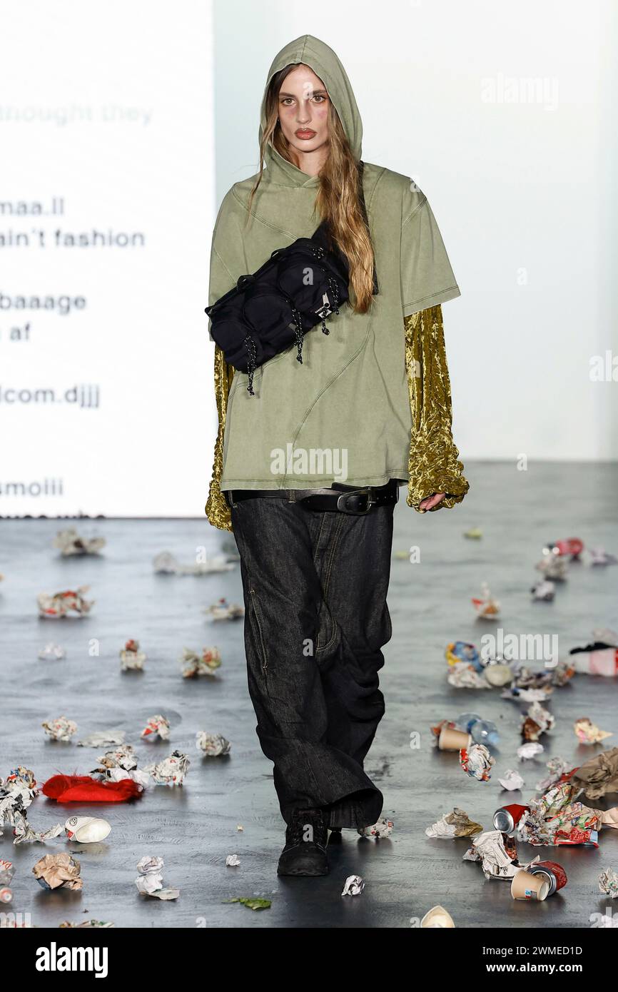 Milan, Italien. 25th Feb, 2024. AVAVAV Fall/Winter 2024 runway during ...