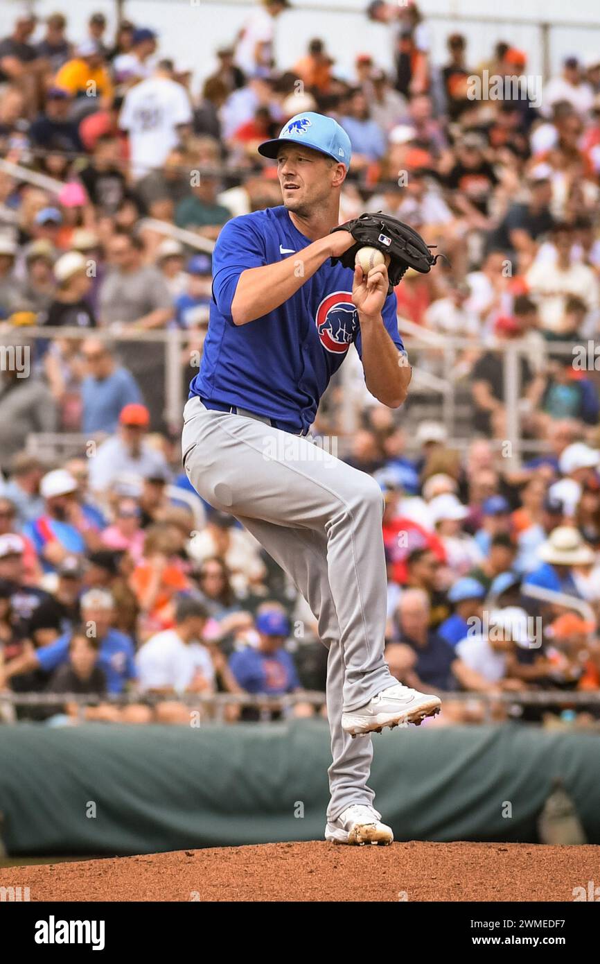 Chicago Cubs starting pitcher Drew Smyly (11) throws against the San ...