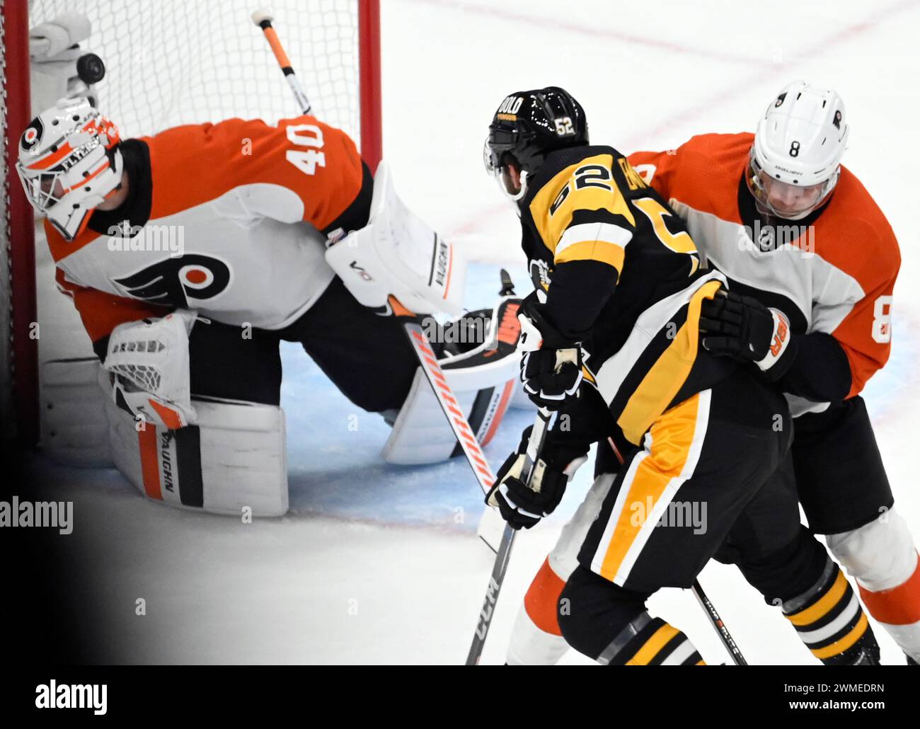 Pittsburgh, United States. 25th Feb, 2024. Pittsburgh Penguins center ...