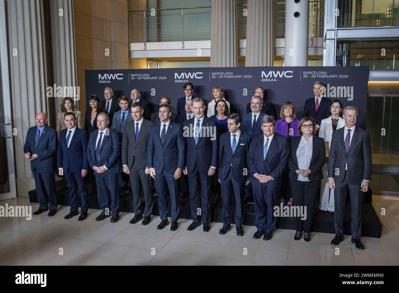 Important dignitaries hi-res stock photography and images - Alamy