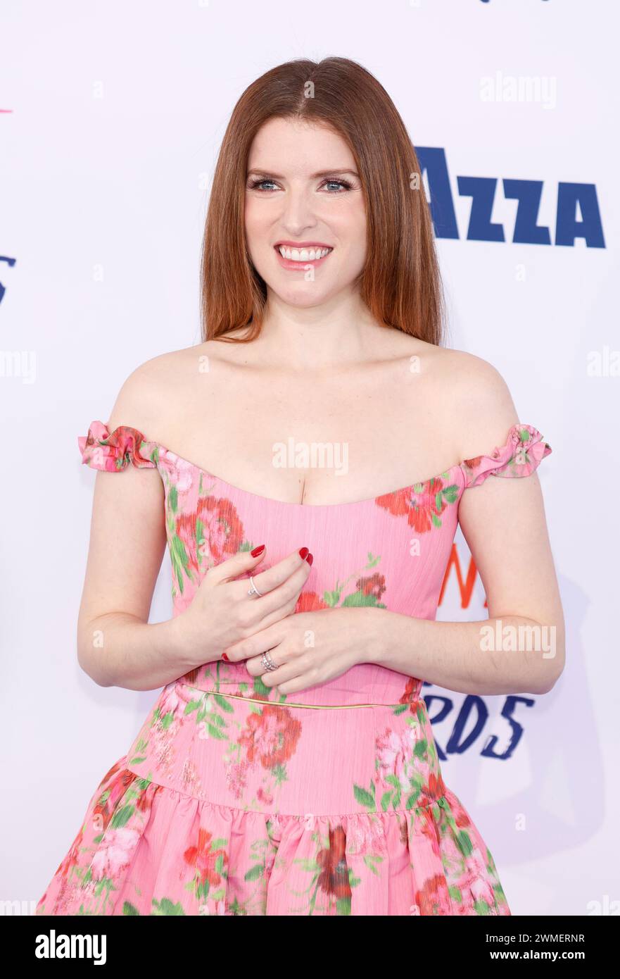 Anna kendrick film independent spirit awards hi-res stock photography ...