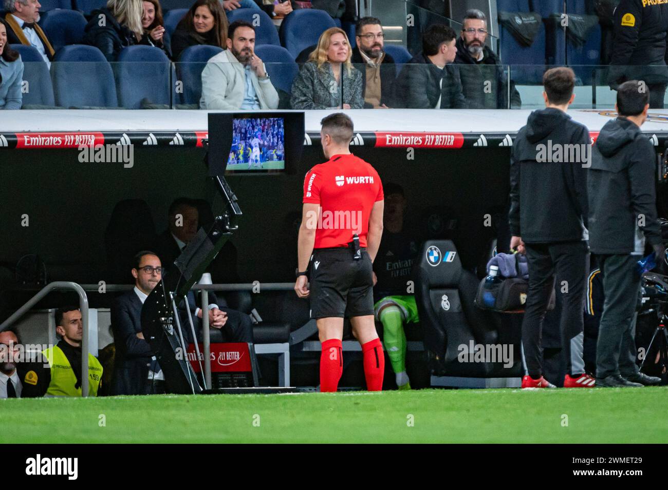 Goal stadium screen la liga hi-res stock photography and images - Alamy