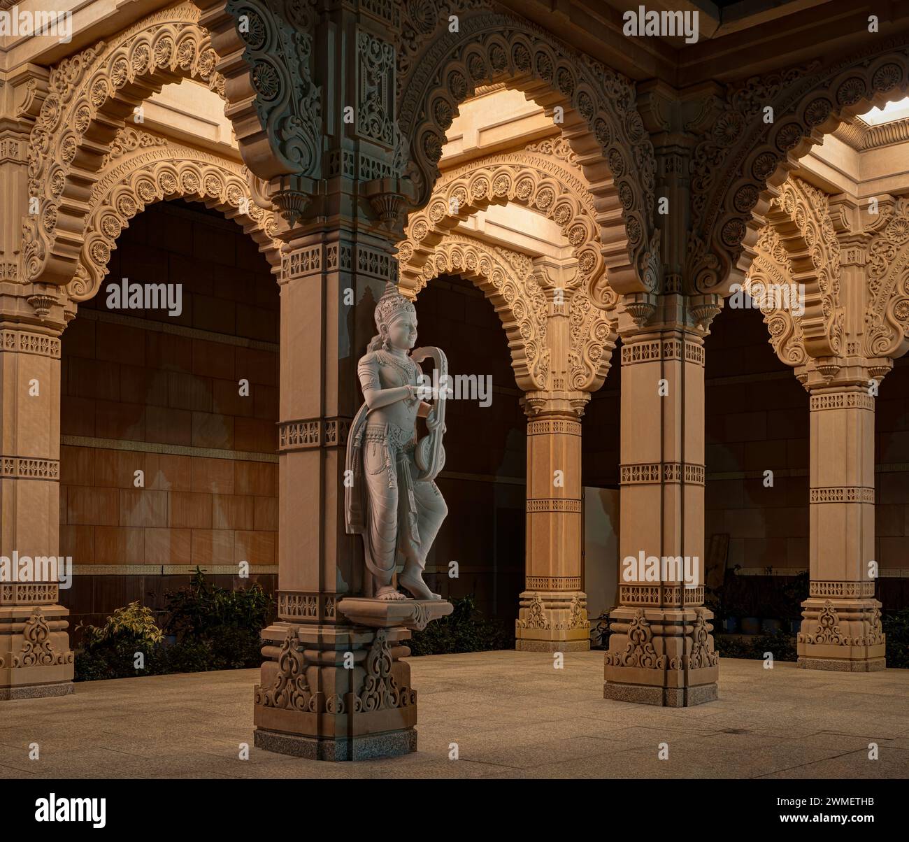 Courtyard Arcade . BAPS Swaminarayan Akshardham. Hindu Temple ...