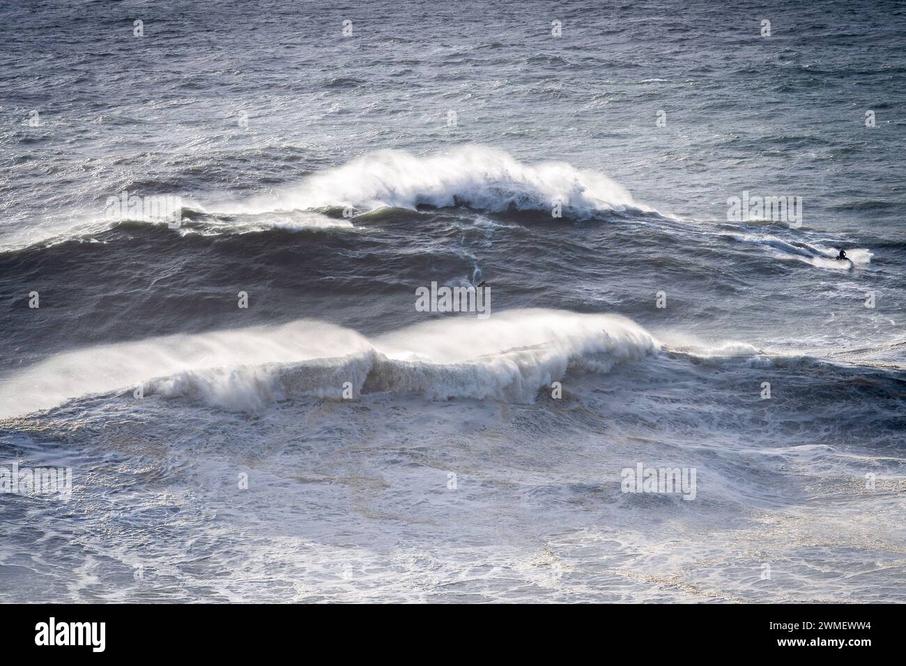 Giant waves nazar hi-res stock photography and images - Alamy