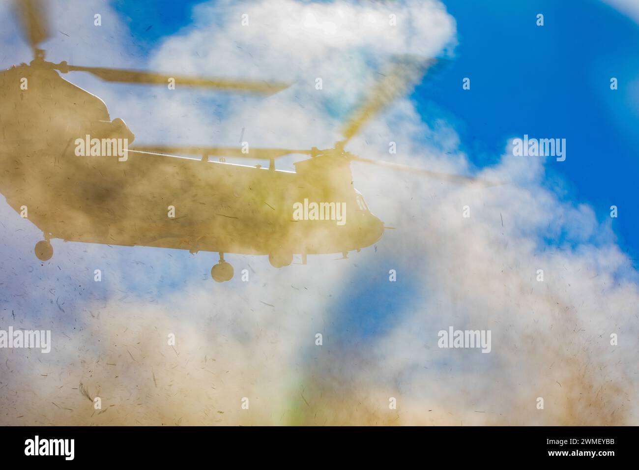U.S. Army Soldiers of Charlie Battery, 3rd Battalion, 112th Field ...