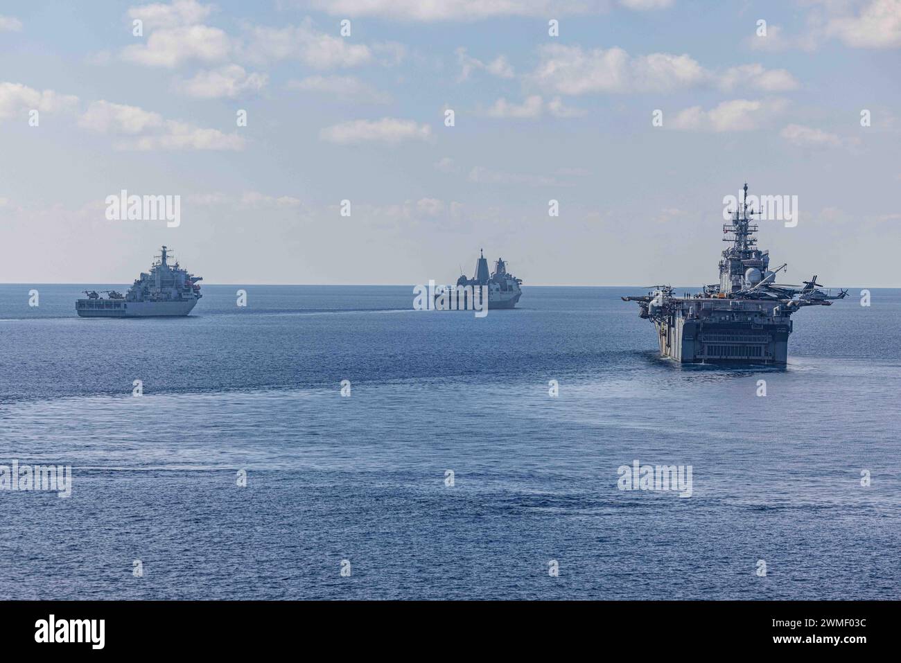 A135 ship hi-res stock photography and images - Alamy