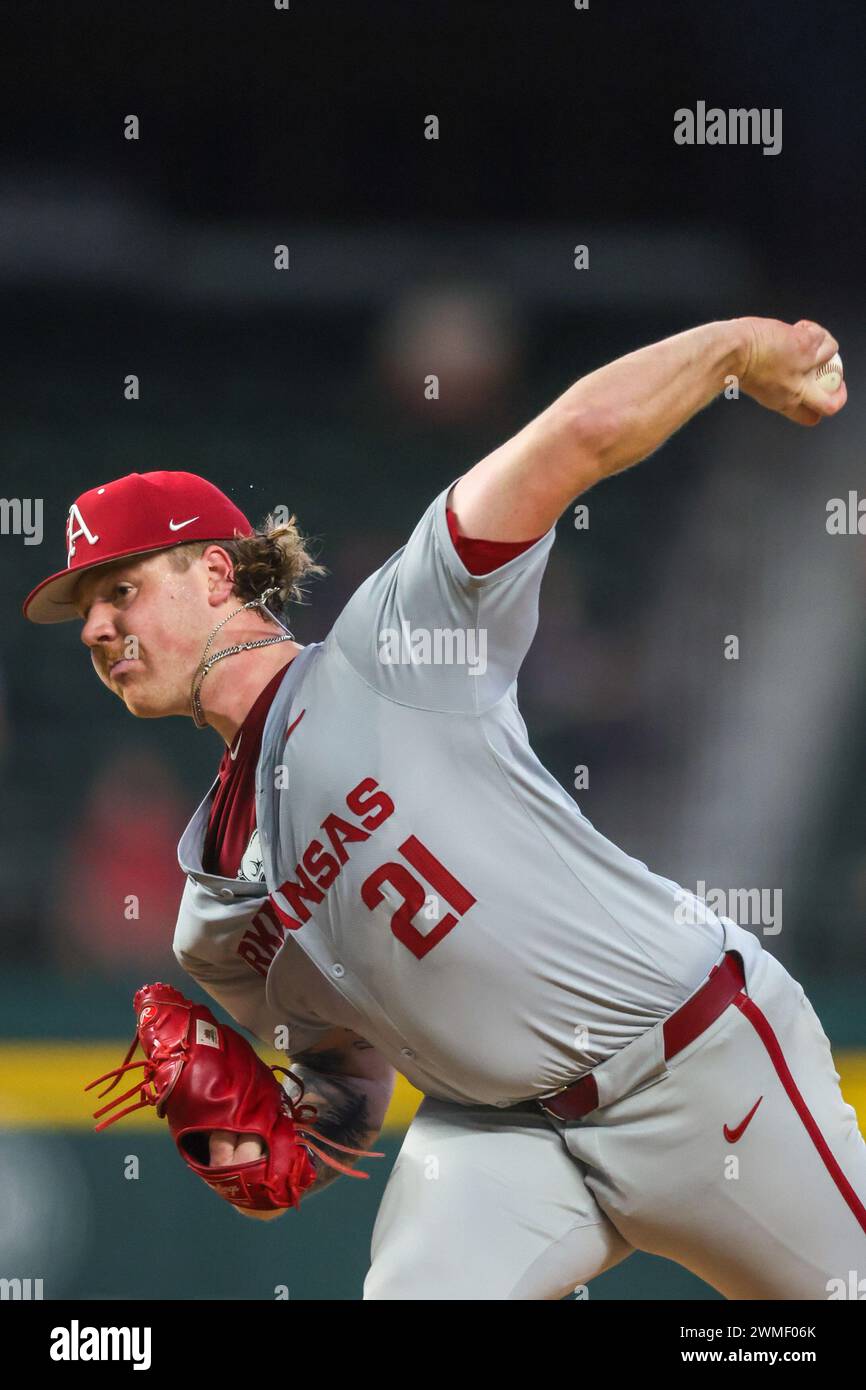 February 25, 2024: Hogs pitcher Mason Molina #21 prepares to deliver a ...