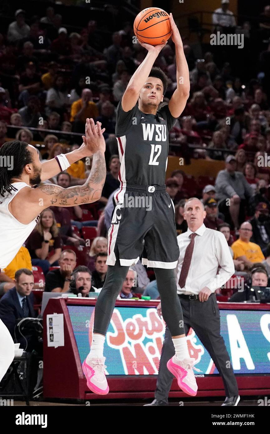 Washington State guard Isaiah Watts (12) during of an NCAA college ...