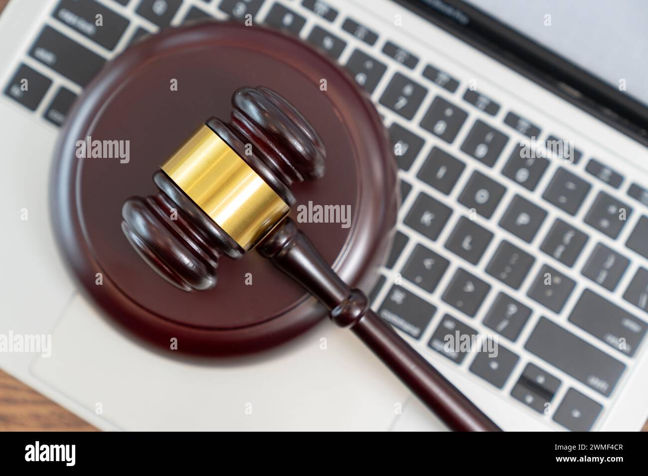 Auction hammer keyboard hi-res stock photography and images - Alamy