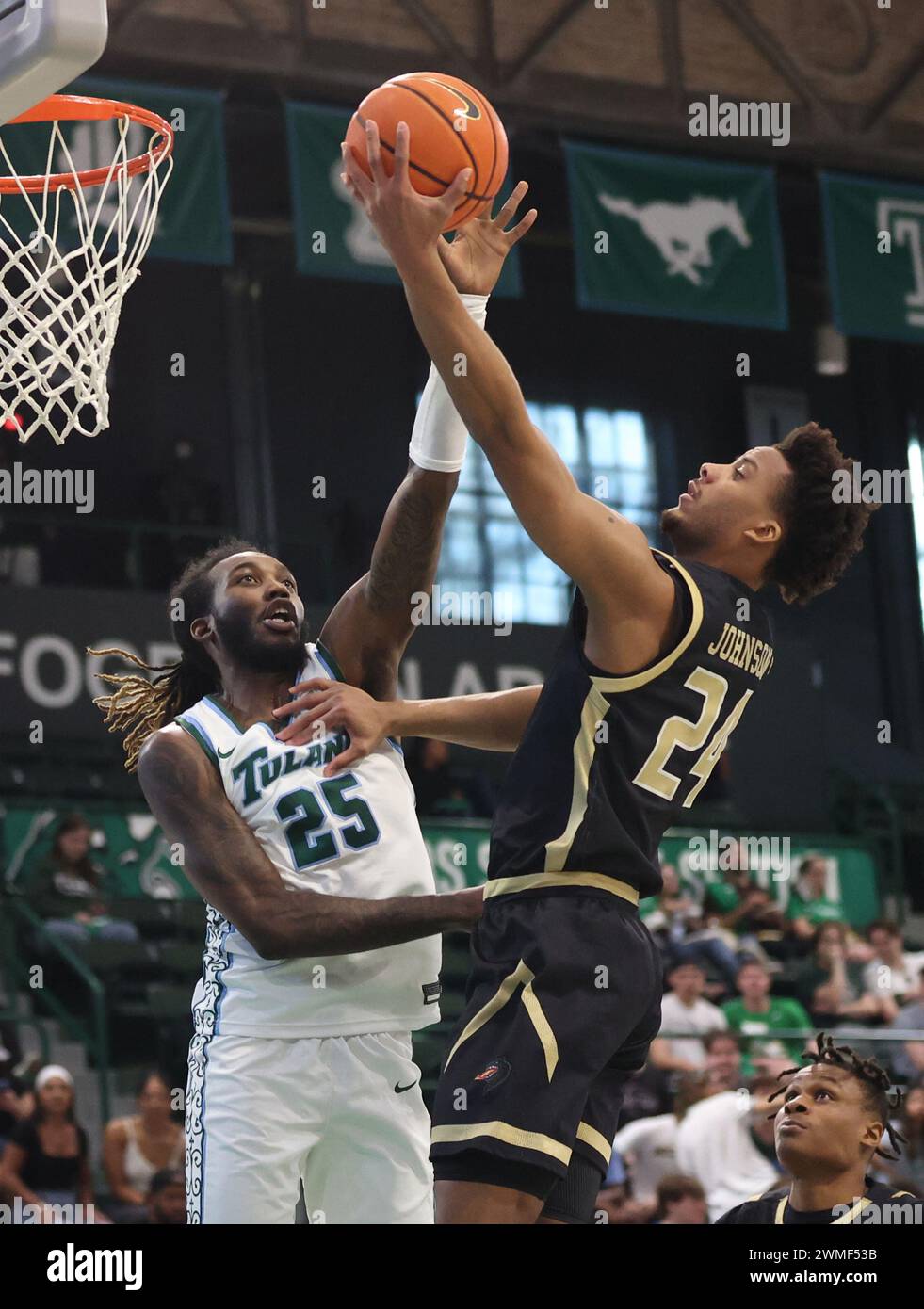 New Orleans, USA. 25th Feb, 2024. UAB Blazers guard Efrem Johnson (24 ...
