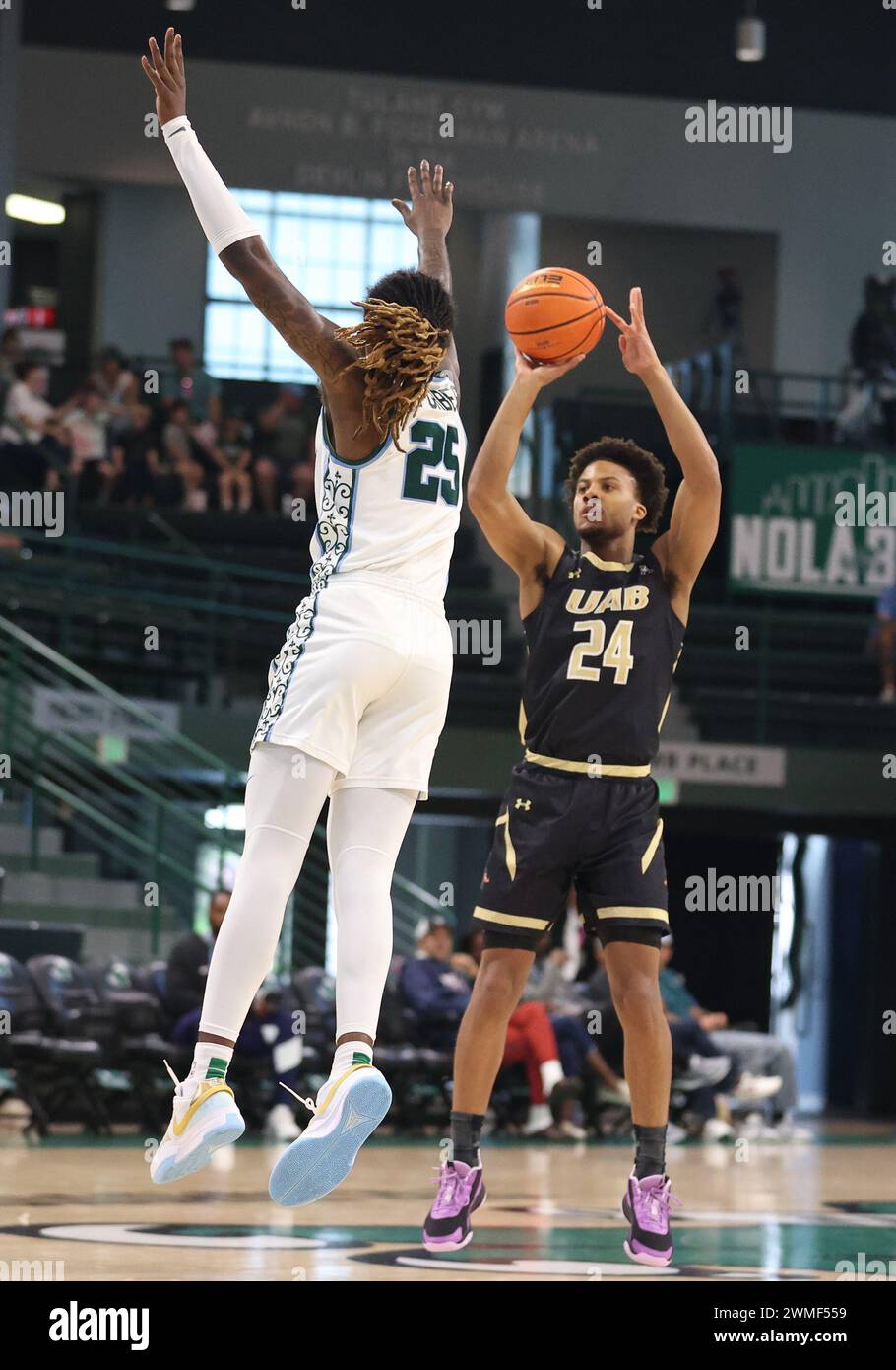 New Orleans, USA. 25th Feb, 2024. UAB Blazers guard Efrem Johnson (24 ...