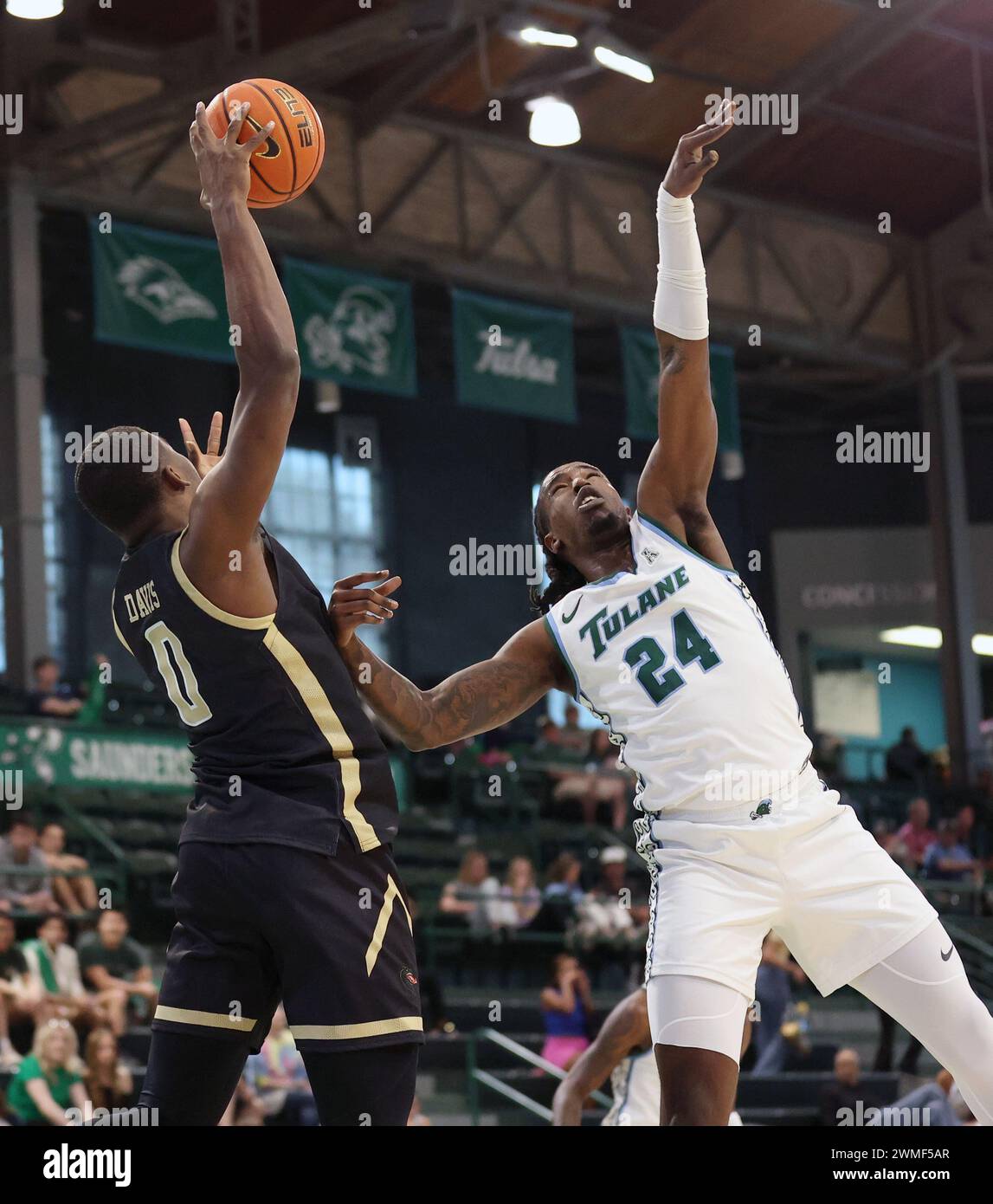 New Orleans, USA. 25th Feb, 2024. UAB Blazers forward Javian Davis (0 ...