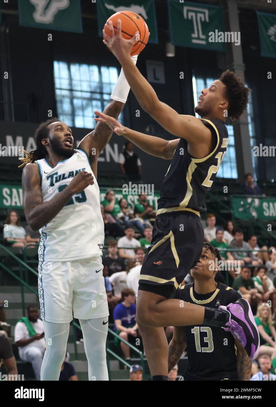 New Orleans, USA. 25th Feb, 2024. UAB Blazers guard Efrem Johnson (24 ...