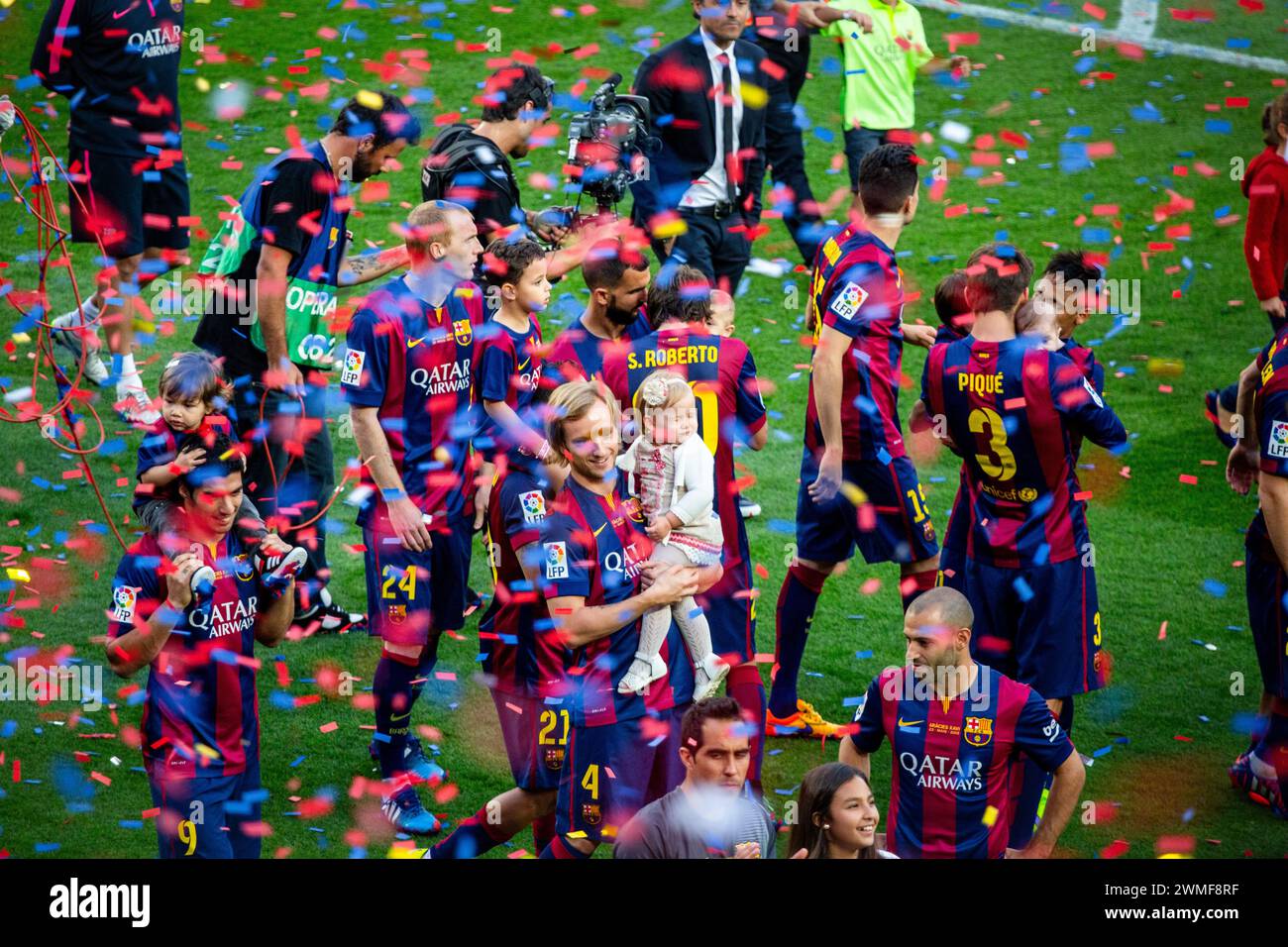 Gerard pique children hi-res stock photography and images - Alamy