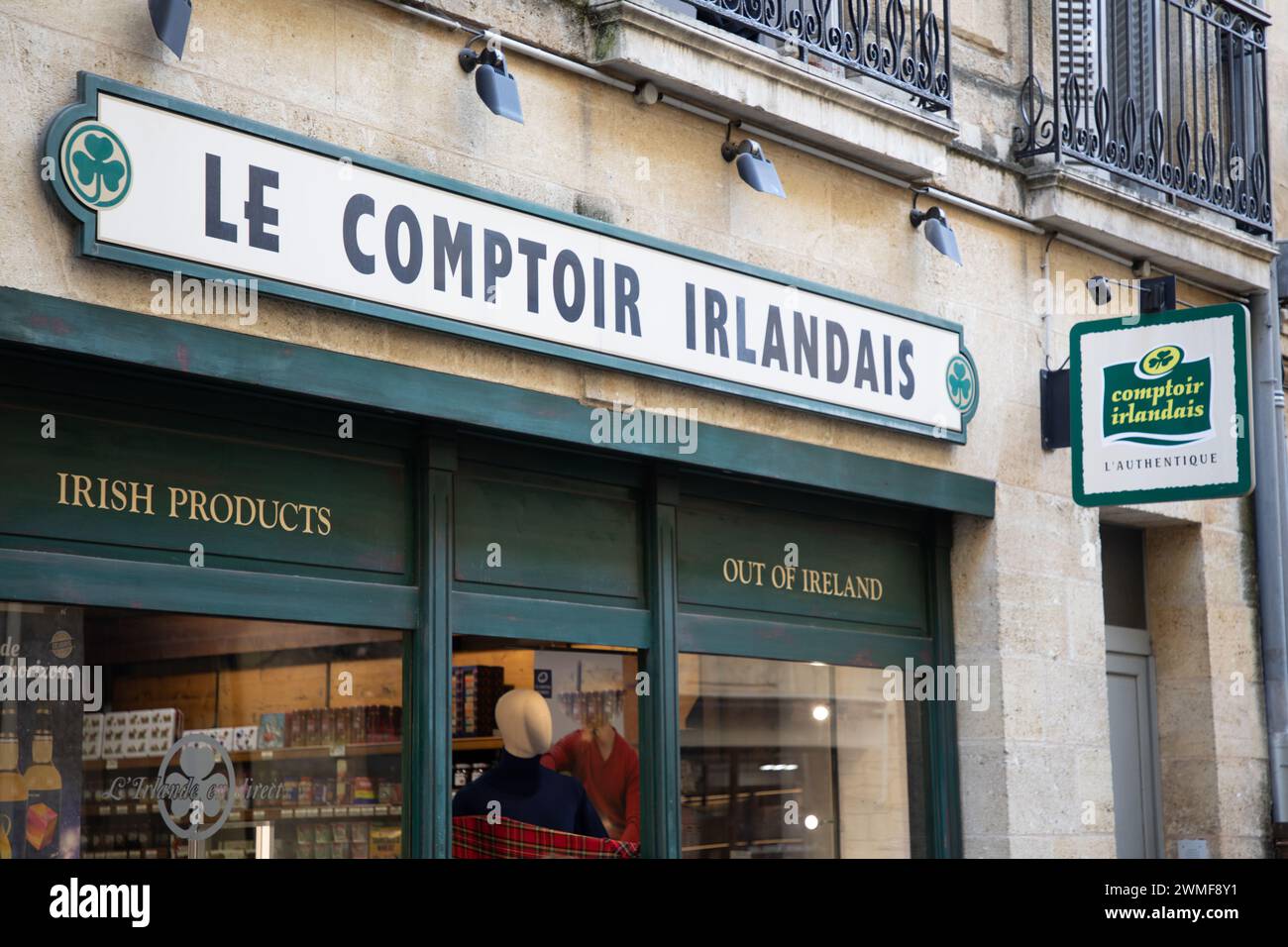 Bordeaux , France - 02 15 2024 : Le Comptoir Irlandais logo brand and ...