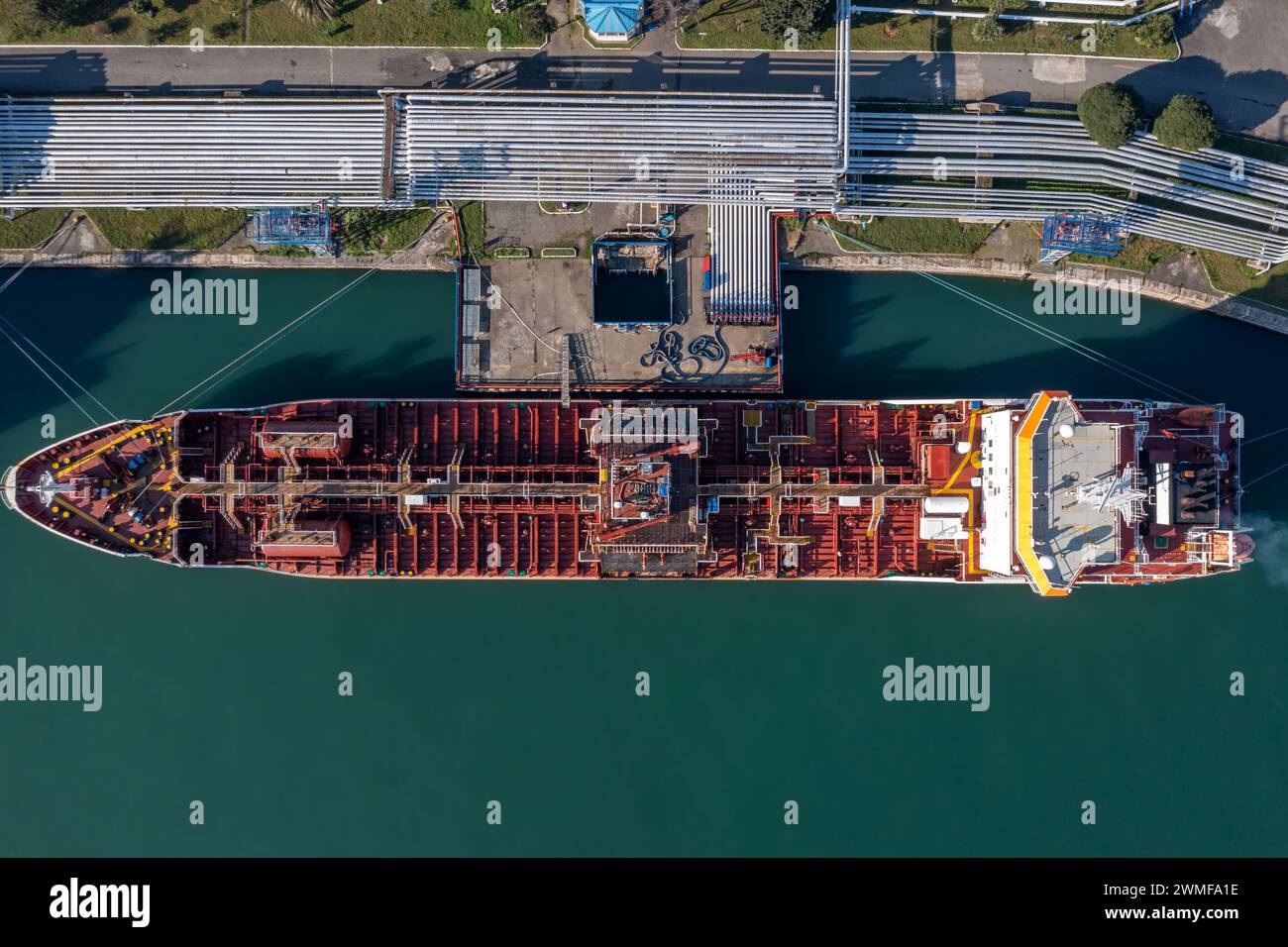 Aerial view large tanker ship hi-res stock photography and images - Alamy