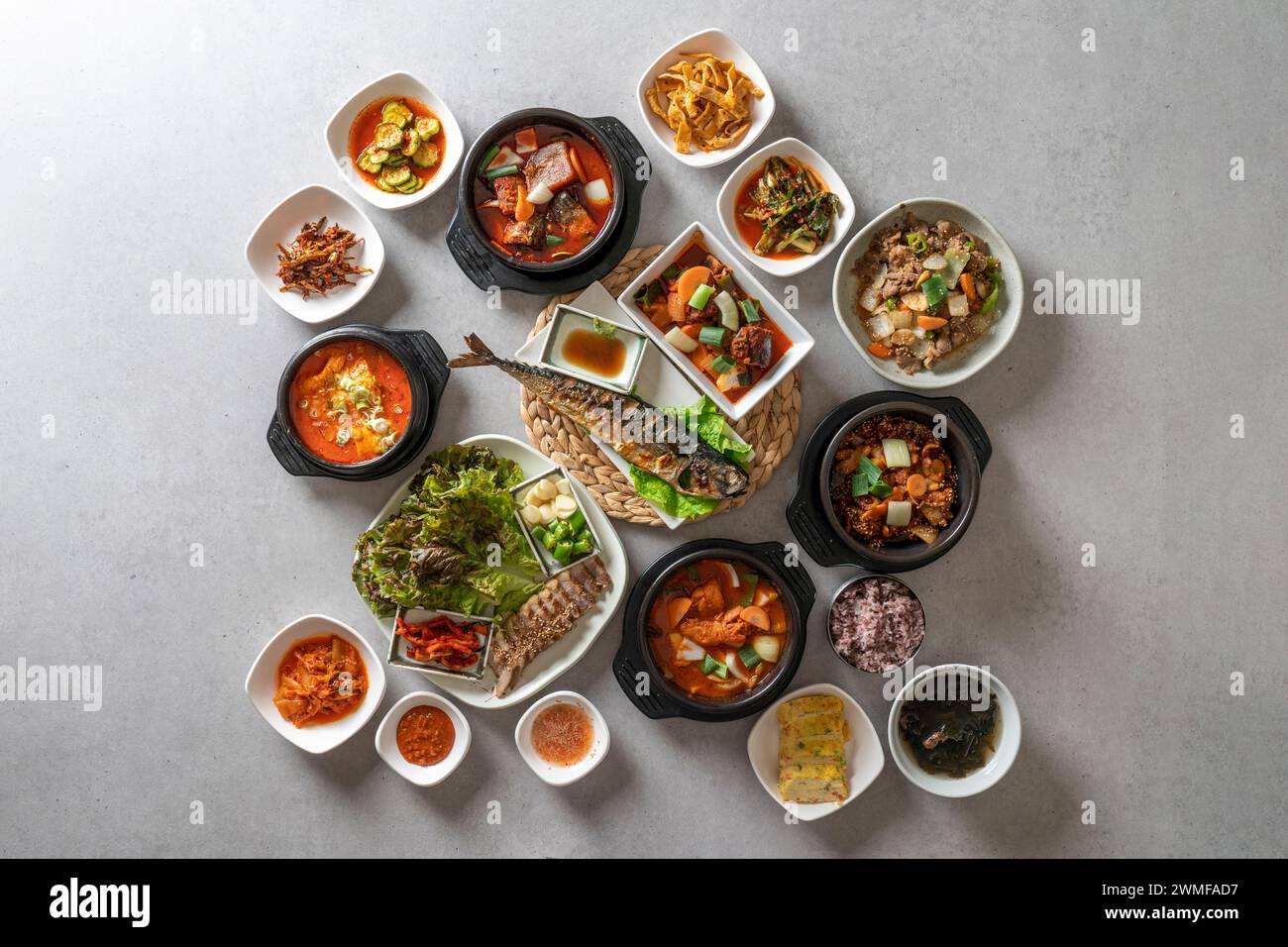 Korean food dish Set Menu of Napa Wraps with Pork Set Menu with Braised ...
