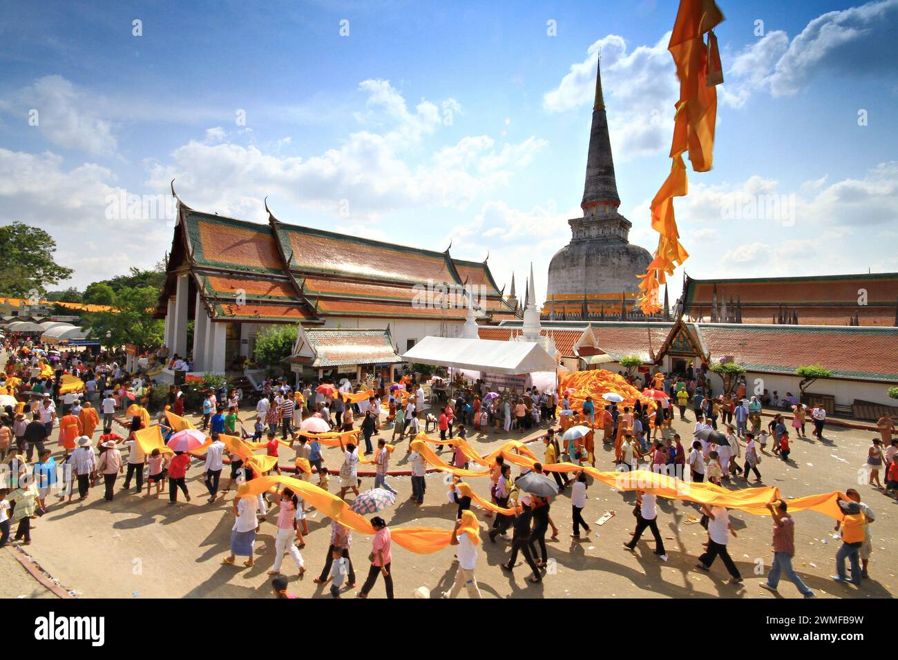 Makha puja parade hi-res stock photography and images - Alamy