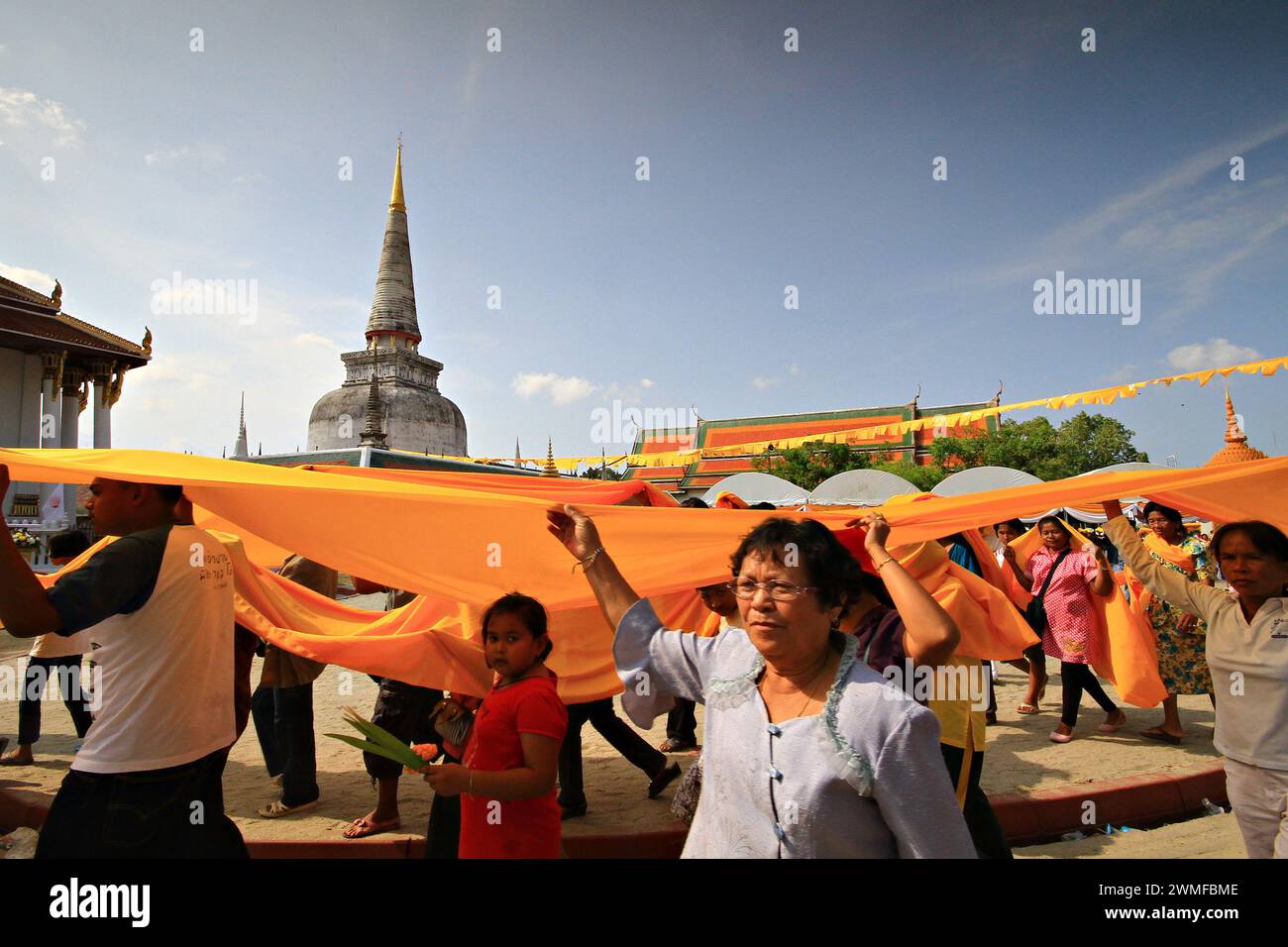 Makha puja parade hi-res stock photography and images - Alamy
