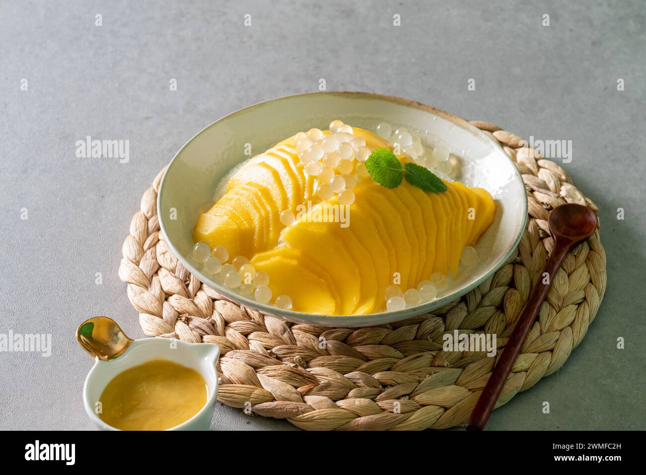 Korean food dish Real Mango Raw mango shaved ice Stock Photo - Alamy