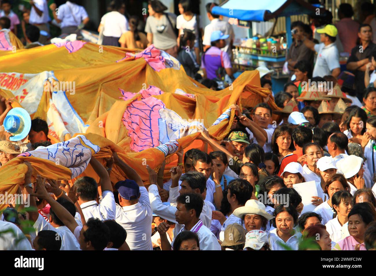 Makha puja parade hi-res stock photography and images - Alamy