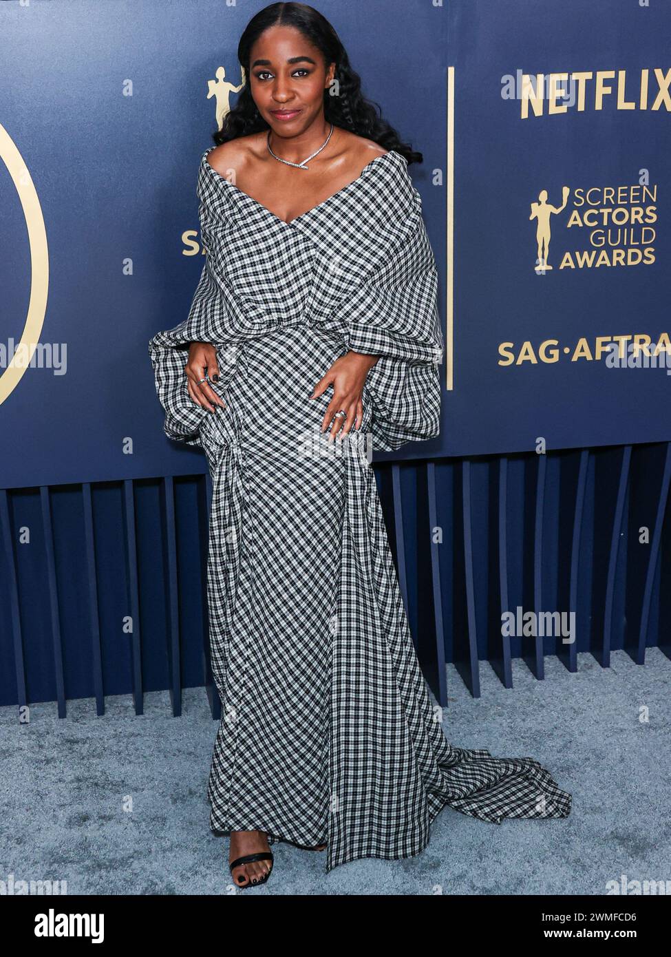 LOS ANGELES, CALIFORNIA, USA - FEBRUARY 24: Ayo Edebiri wearing a Luar ...