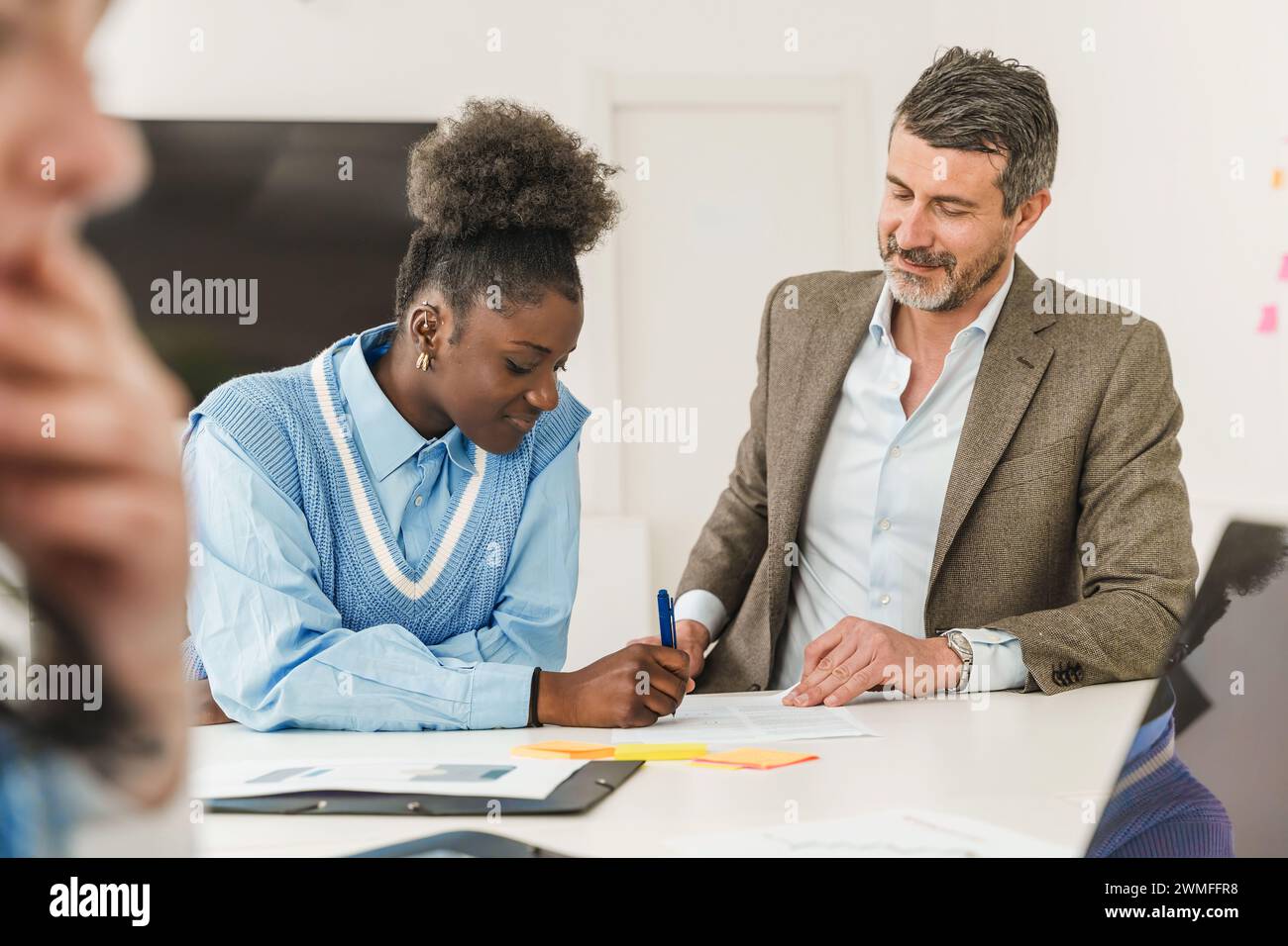 Diverse workforce hi-res stock photography and images - Alamy