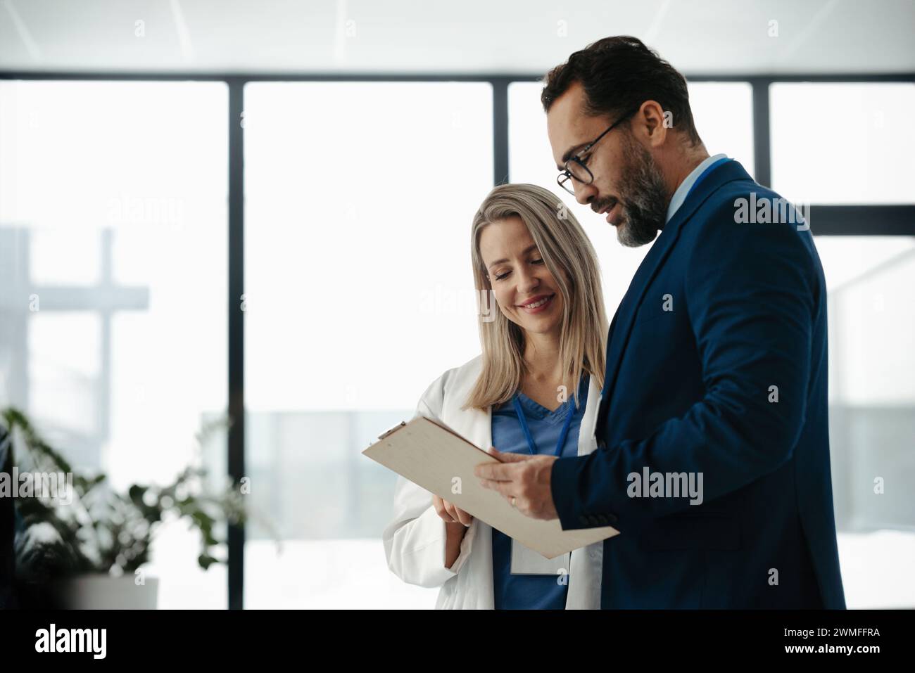 Healthcare multitasking hi-res stock photography and images - Alamy