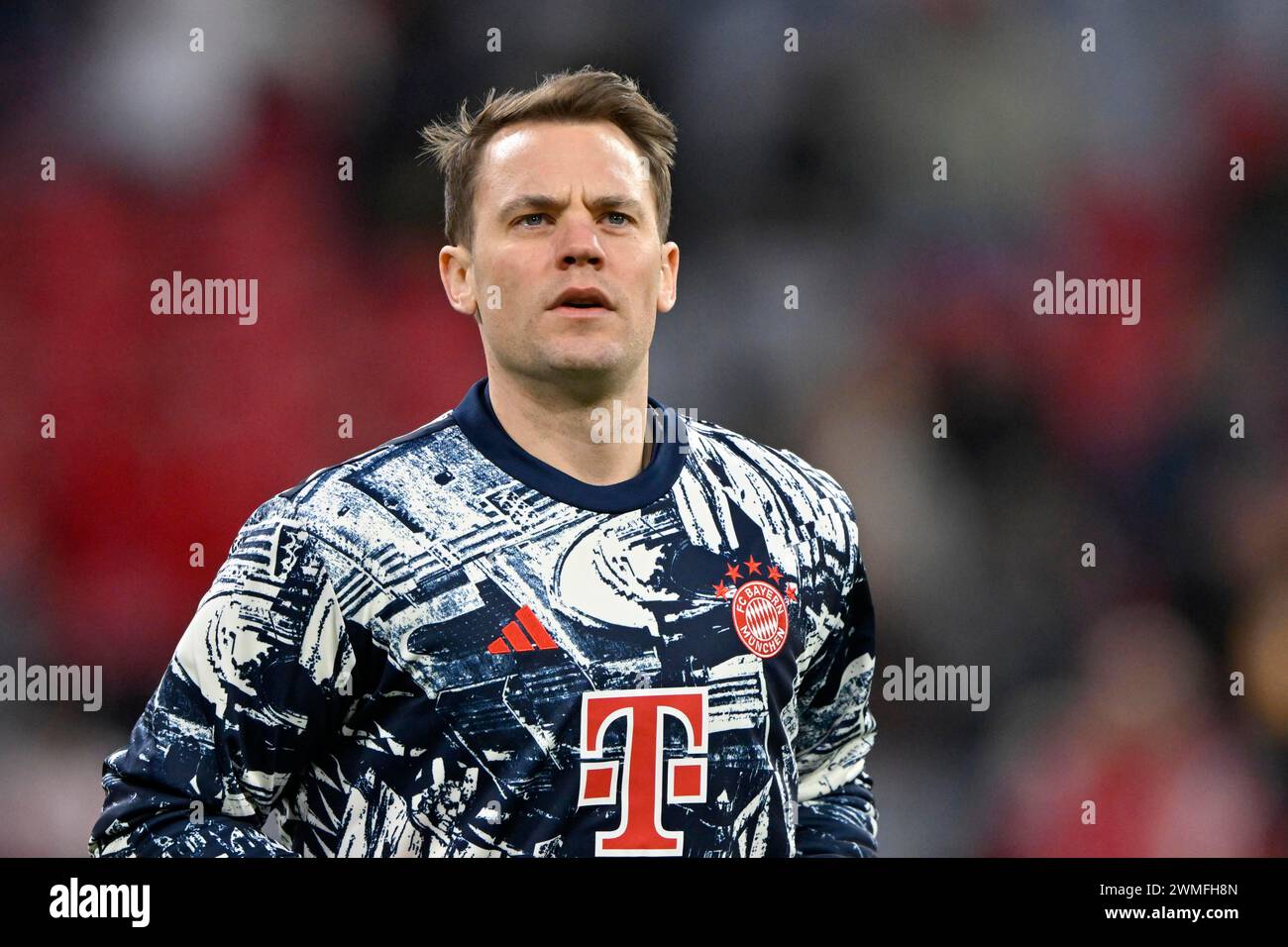 Warm-up Training Goalkeeper Manuel Neuer FC Bayern Munich FCB (01 ...