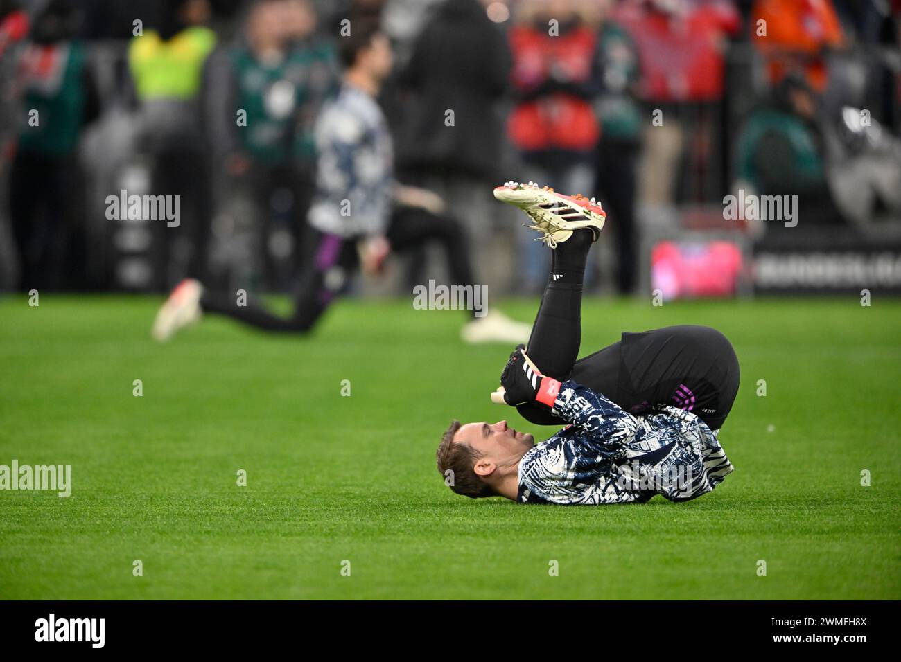 Warm-up training Goalkeeper Manuel Neuer FC Bayern Munich FCB (01 ...