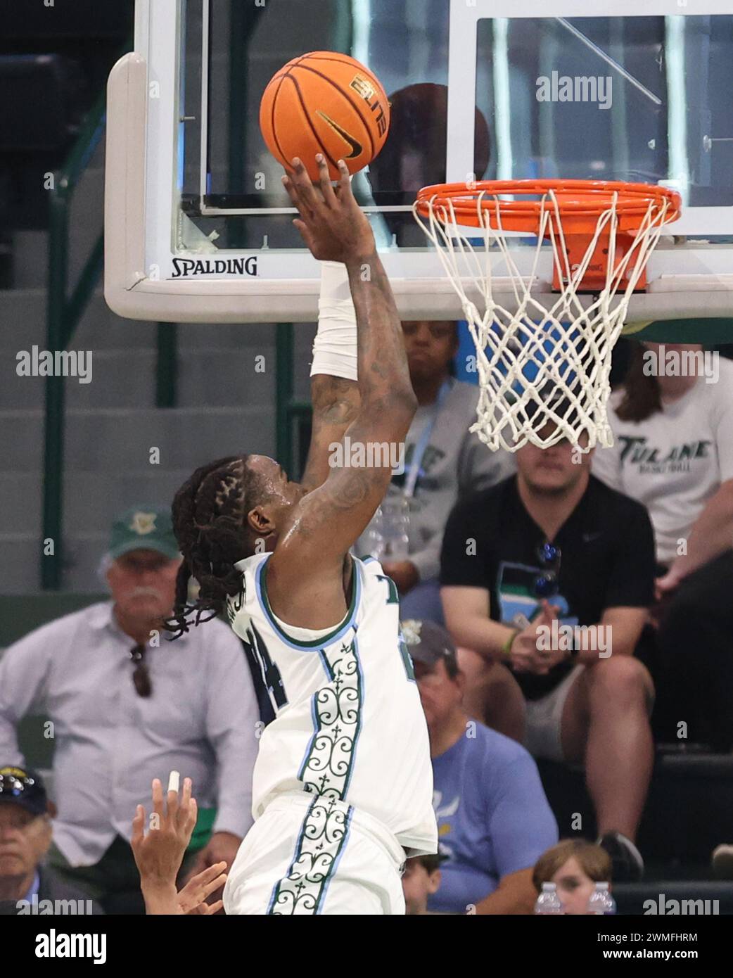 Tulane Green Wave forward Kevin Cross (24) shoots a layup during an ...