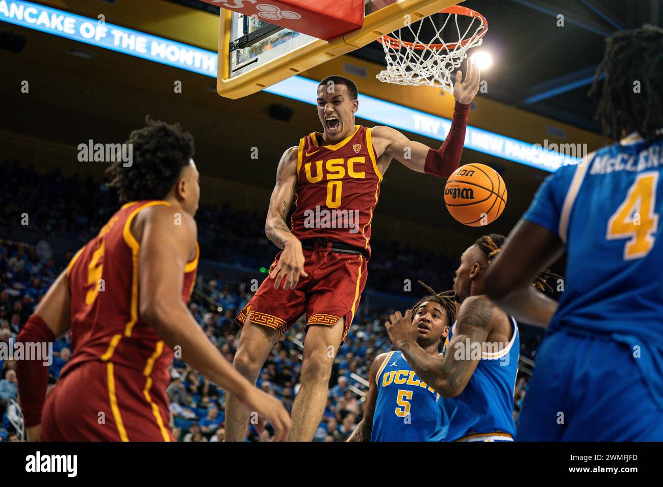 USC Trojans guard Kobe Johnson (0) dunks during a NCAA basketball game ...