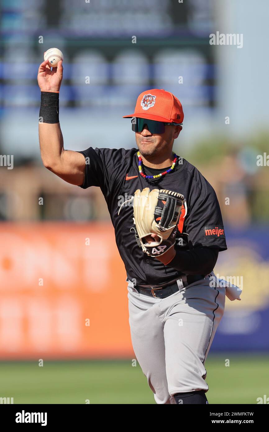 Port Charlotte, FL: Detroit Tigers second baseman Carlos Mendoza (89 ...