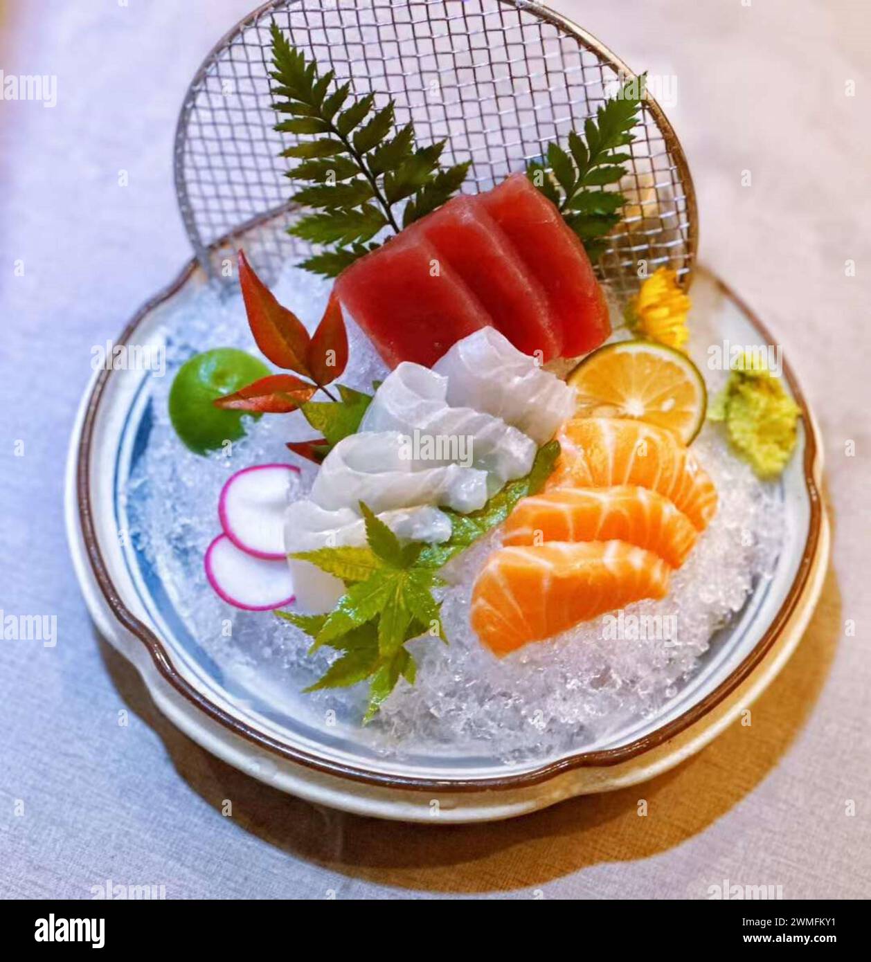 Artistic food plating hi-res stock photography and images - Alamy