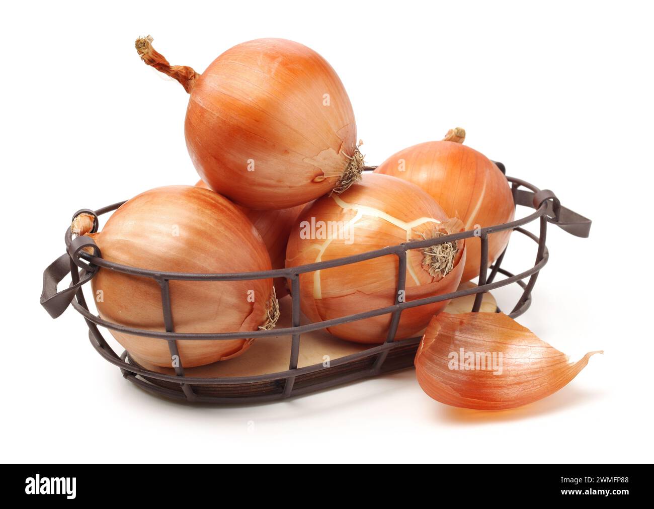 Gold onion vegetable bulbs on white background Stock Photo - Alamy