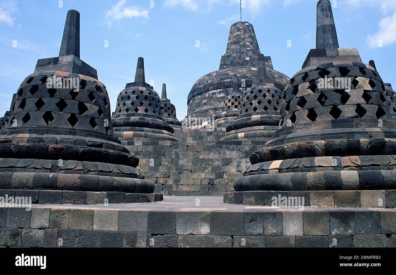 7th century mahayana buddhist temple hi-res stock photography and ...