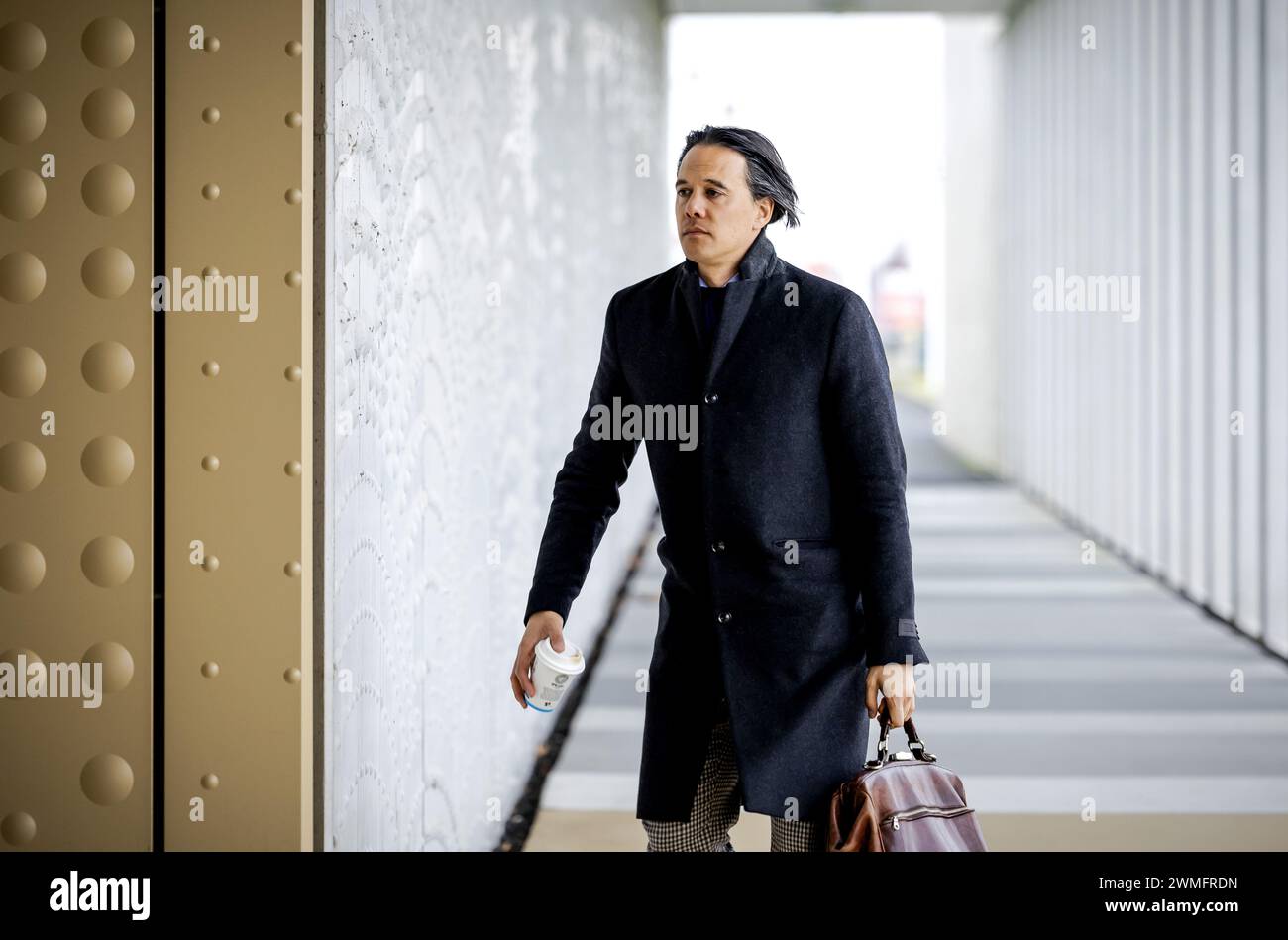 BADHOEVEDORP - Lawyer Guy Weski arrives at the Schiphol Judicial ...