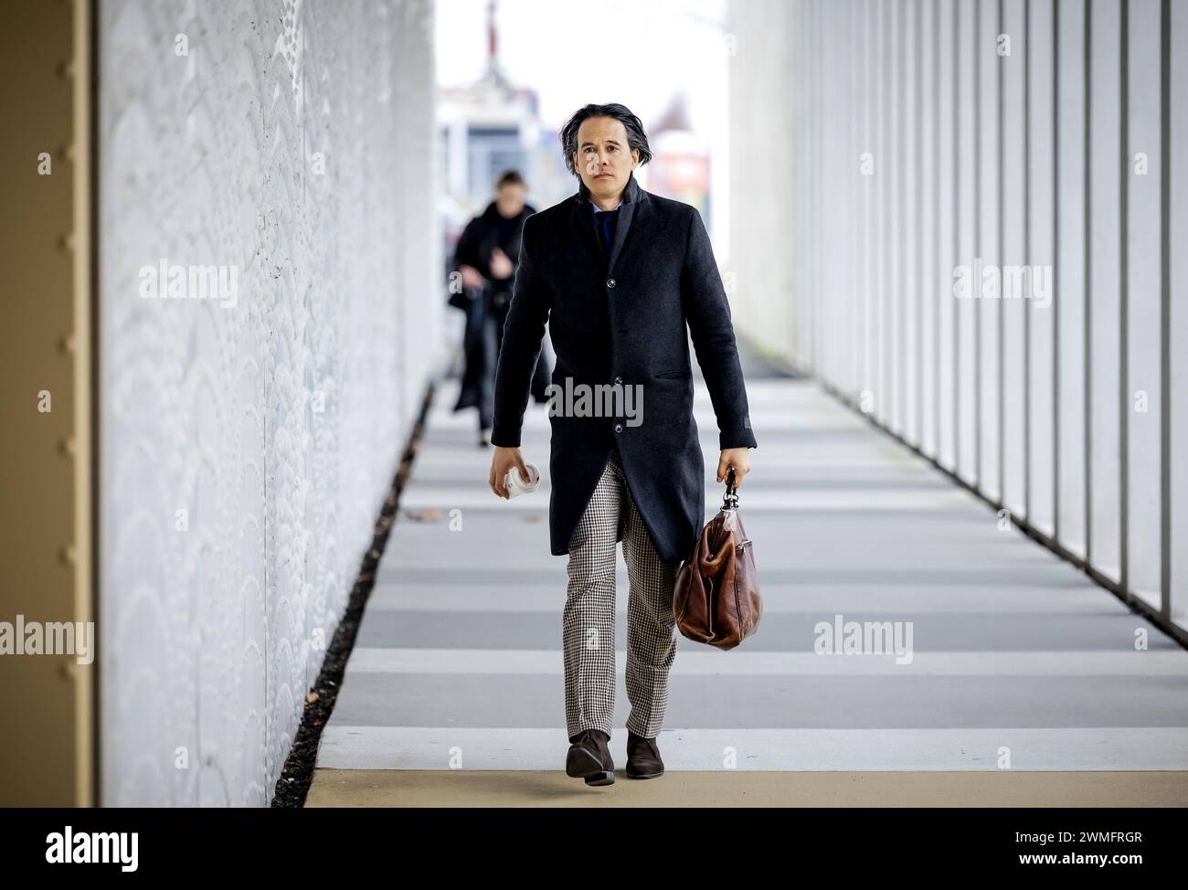 BADHOEVEDORP - Lawyer Guy Weski arrives at the Schiphol Judicial ...