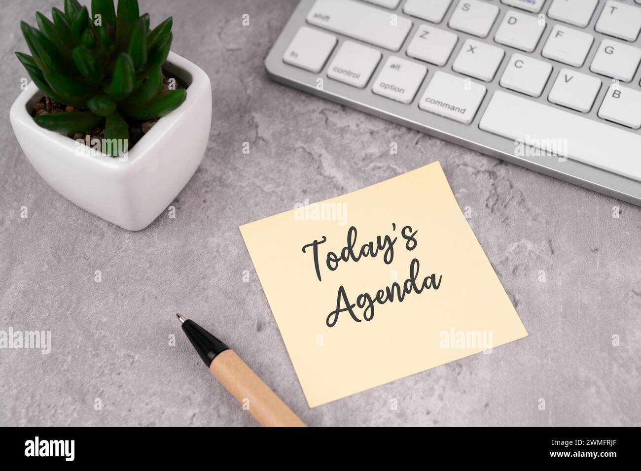 Todays meeting agenda hi-res stock photography and images - Alamy