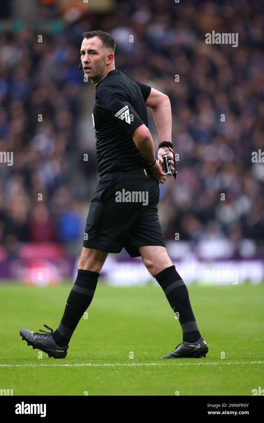 London, UK. 25th Feb, 2024. Referee Chris Kavanagh at the Chelsea v ...