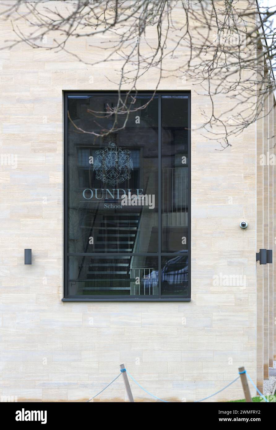 Sci-Tech building at Oundle - England - public (i.e.private) 11-18 co ...