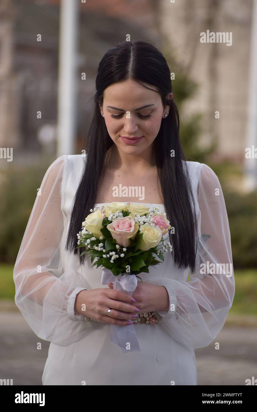 Bridesmaid gown hi-res stock photography and images - Alamy