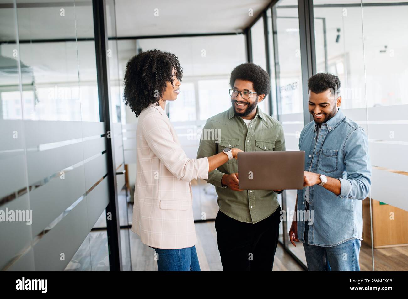 Agile work setting hi-res stock photography and images - Alamy