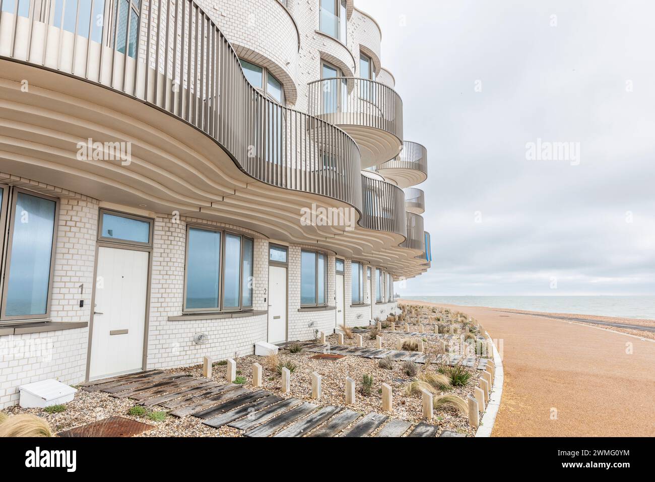 Shoreline crescent folkestone hi-res stock photography and images - Alamy